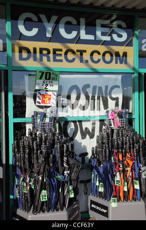 Sports Direct closing down sale, Westgate Shopping Centre, Oxford ...