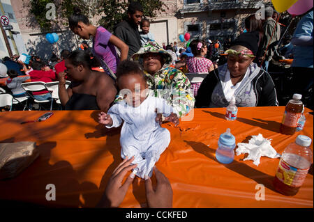Nov. 25, 2010 - Los Angeles, California, USA - WILLIE JORDAN of the ...