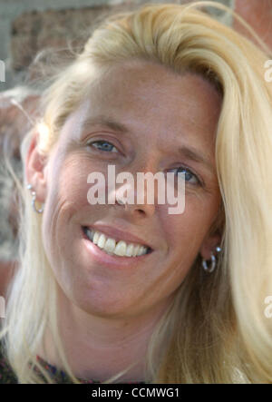 Pam Pratt (cq), Mayor of Isleton, stands in front of City Hall in ...