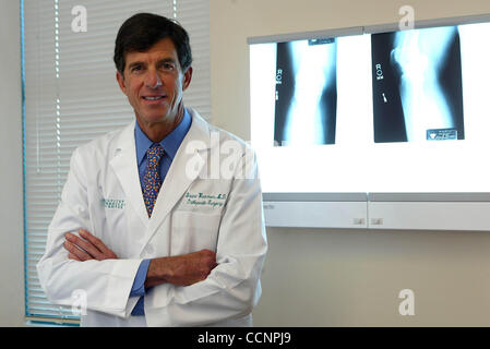 112304 surgichip 3-4. Photo by Libby Volgyes. JUPITER. Dr. Bruce Waxman ...
