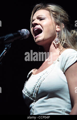 Nov. 27, 2004; Fayetteville, NC, USA; SInger 'KATRINA ELAM' performs ...