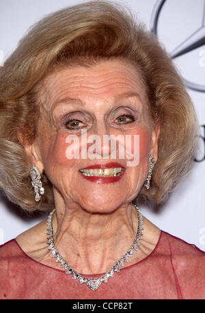 Barbara Davis arrives at The Carousel of Hope at The Beverly Hilton ...
