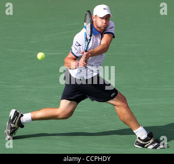 Andy Roddick (USA) returns a shot to Robin Soderling (SWE) at the 2010 ...