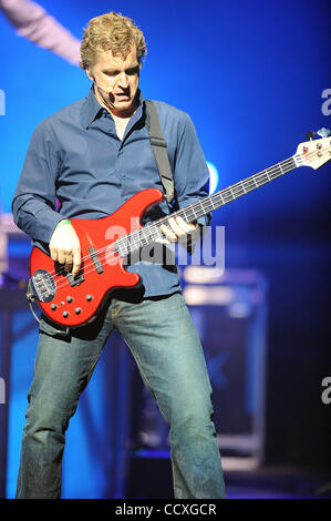 Jason Scheff of Chicago performs in concert, at the Sound Advice ...