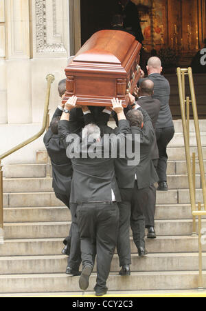 Pallbearers carry the casket of legendary jazz singer and actress LENA ...