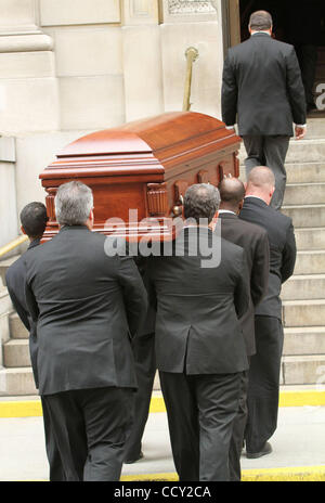 Pallbearers carry the casket of legendary jazz singer and actress LENA ...
