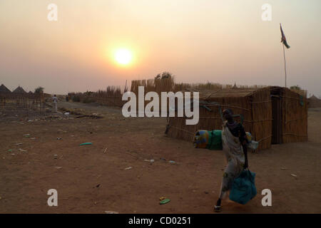 Mar 13, 2010 - Turalei, Sudan - Sudanese soldier stands guard. Sudan ...