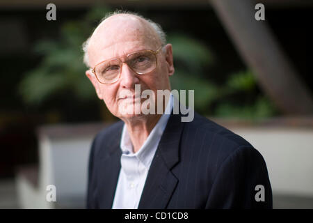 Oct 29, 2008 - San Diego, California, USA - HARRY MARKOWITZ, 1990 Nobel ...