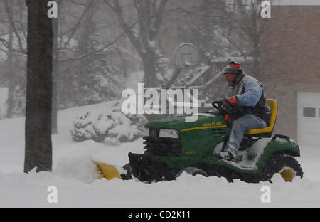 Mar 08, 2008 - Cincinnati, Ohio, USA - A late winter storm struck the ...