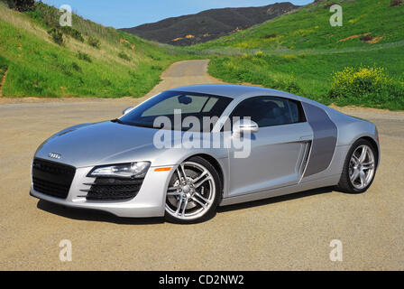 2008 Audi R8 right beauty portrait Stock Photo - Alamy