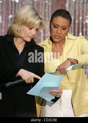 `Good Morning America` Hosts On Set -PICTURED: Robin Roberts -LOCATION ...