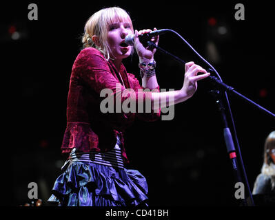 Jul 11, 2008 - Raleigh, North Carolina; USA - Singer SHARON LITTLE ...