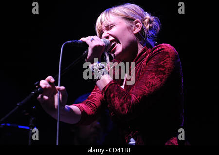Jul 11, 2008 - Raleigh, North Carolina; USA - Singer SHARON LITTLE ...