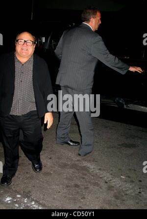 Oct. 29, 2008 - New York, New York, U.S. - Danny DeVito and wife Rhea ...