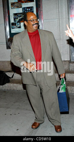 May 6, 2003 - New York, New York, U.S. - K30447RM 0506.CARTIER GALA ...