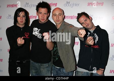 Sept. 22, 2004 - New York, New York, U.S. - K39586JKRON.ABC NEWS HONORS ...