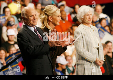 Senator John McCain and wife Cindy at the Republican National ...