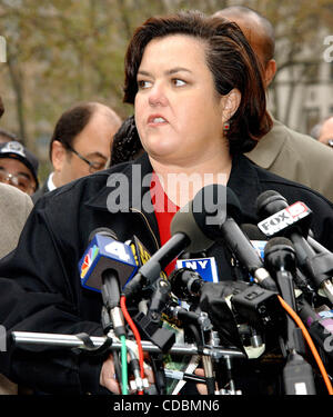 K34050AR .ROSIE O'DONNELL WITH HER PUBLICIST CINDI BERGER AFTER JUDGES ...