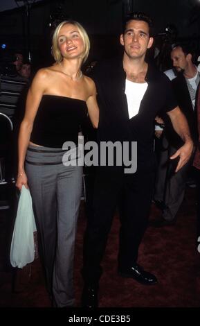 THERE S SOMETHING ABOUT MARY Cameron Diaz in the 1998 TCF film Stock ...