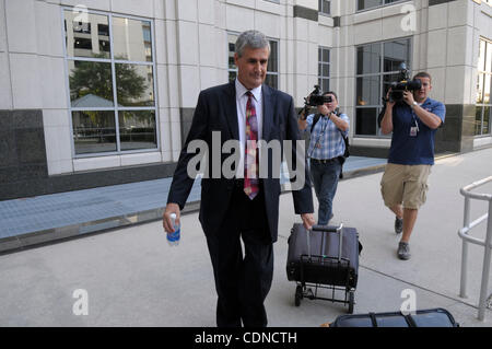 May 24, 2011 - Orlando, Florida, U.S. - Prosecutor JEFF ASHTON, right ...