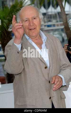 Michel Piccoli at a photocall for the film 'Habemus Papam' presented in ...