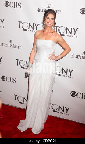 Brooke Shields at the 65th Annual Tony Awards at The Beacon Theater ...
