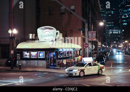 The South Street Diner, formerly the Blue Diner, in Boston ...