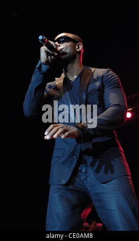 Sep. 17, 2011 - Portsmouth, Virginia, U.S. - R&B singer AVANT performs ...