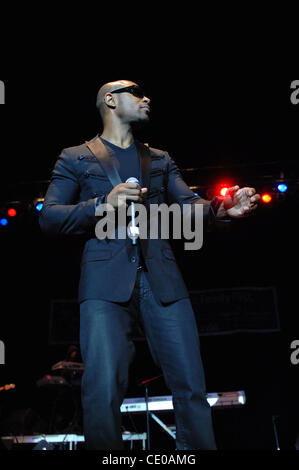 Sep. 17, 2011 - Portsmouth, Virginia, U.S. - R&B singer AVANT performs ...
