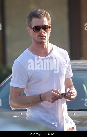 Eric Dane smoking a cigarette in West Hollywood Los Angeles, California ...