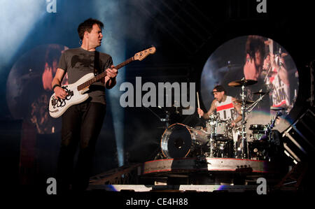 Blink 182 Leeds Festival 2010 at Bramhall Park - Day 2 Leeds, England ...