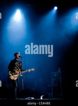 Blink 182 Leeds Festival 2010 at Bramhall Park - Day 2 Leeds, England ...