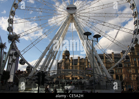 Wheel of Manchester transportable Ferris wheel installation at ...