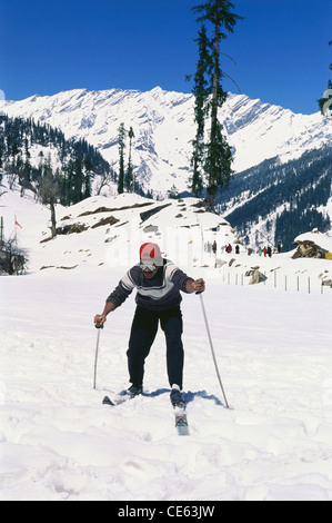Mountain peaks at Solang, Manali, Himachal Pradesh, India Stock Photo ...