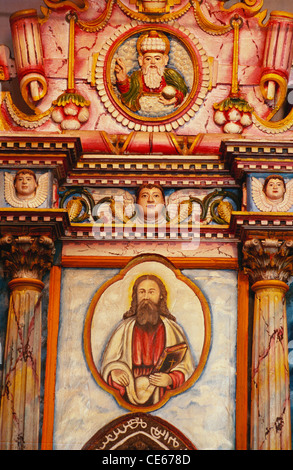 Altar in St. Mary's Knanaya church Valiyapalli in Kottayam, Kerala ...