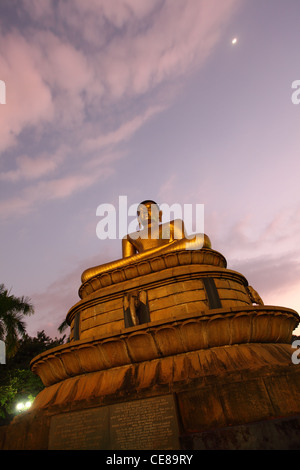 Sri Lanka, Colombo, Viharamahadevi Park (formerly Victoria Park) is a ...