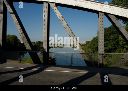 M60 Bridge over the Manchester Ship Canal from Barton Bridge ...