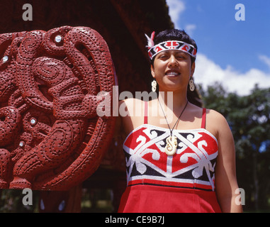 Maori woman at Rotowhio Marae, Te Puia, New Zealand Maori Arts and ...