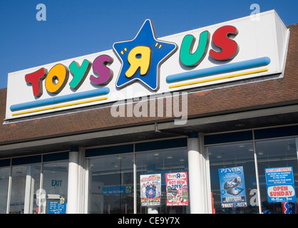 Toys R US shop Copdock, Ipswich, Suffolk, England Stock Photo - Alamy