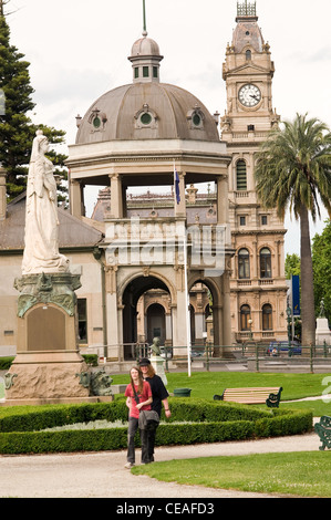 Bendigo RSL Memorial Hall & Military Museum and Post Office Stock Photo ...
