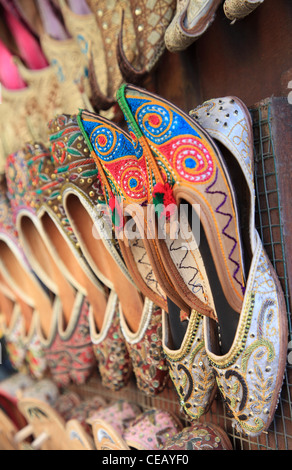 Traditional arabic shoes, Dubai Stock Photo - Alamy