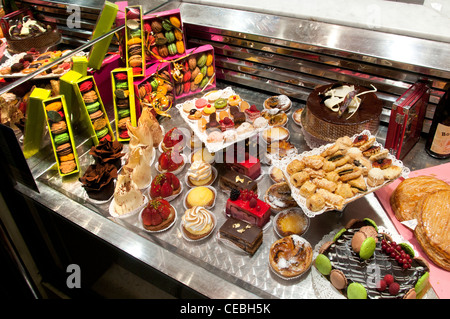 France, Paris, bakery-pastry shop Arlette et Colette, Saint-Honoré ...