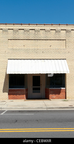The exterior facade of a generic small business Stock Photo - Alamy