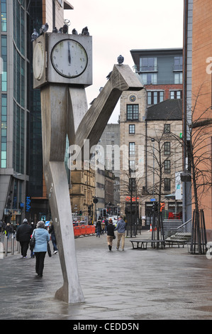 'The Running Clock' outside Buchanan Bus Station in central Glasgow ...
