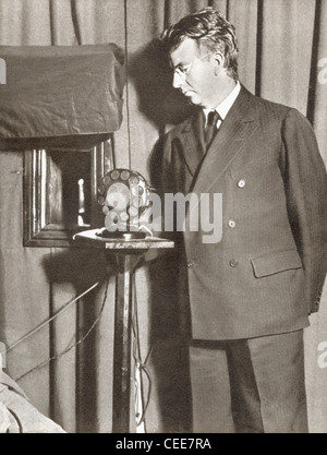 Scottish inventor John Logie Baird with his first television experiment model, Science Museum ...