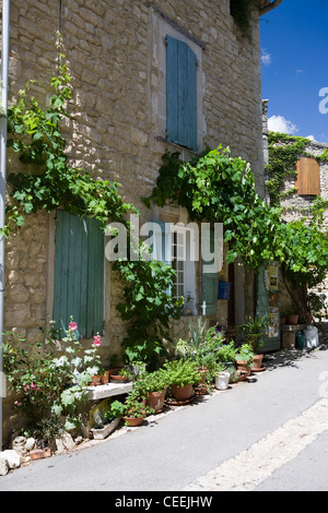 Viens Luberon Viens Provence France Stock Photo - Alamy