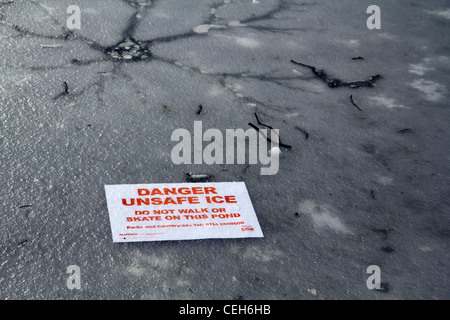 Warning Notice - unsafe ice Stock Photo - Alamy