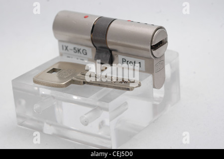 Dom IX 5KG Lock Stock Photo - Alamy