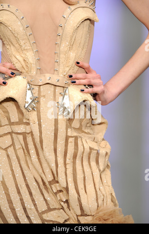 Falguni and Shane Peacock London Ready to Wear Autumn Winter 2011 2012 ...