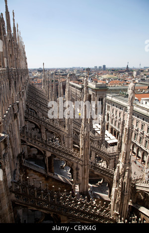 Spires and flying buttresses, Milan Cathedral (Duomo di Milano), Milan ...